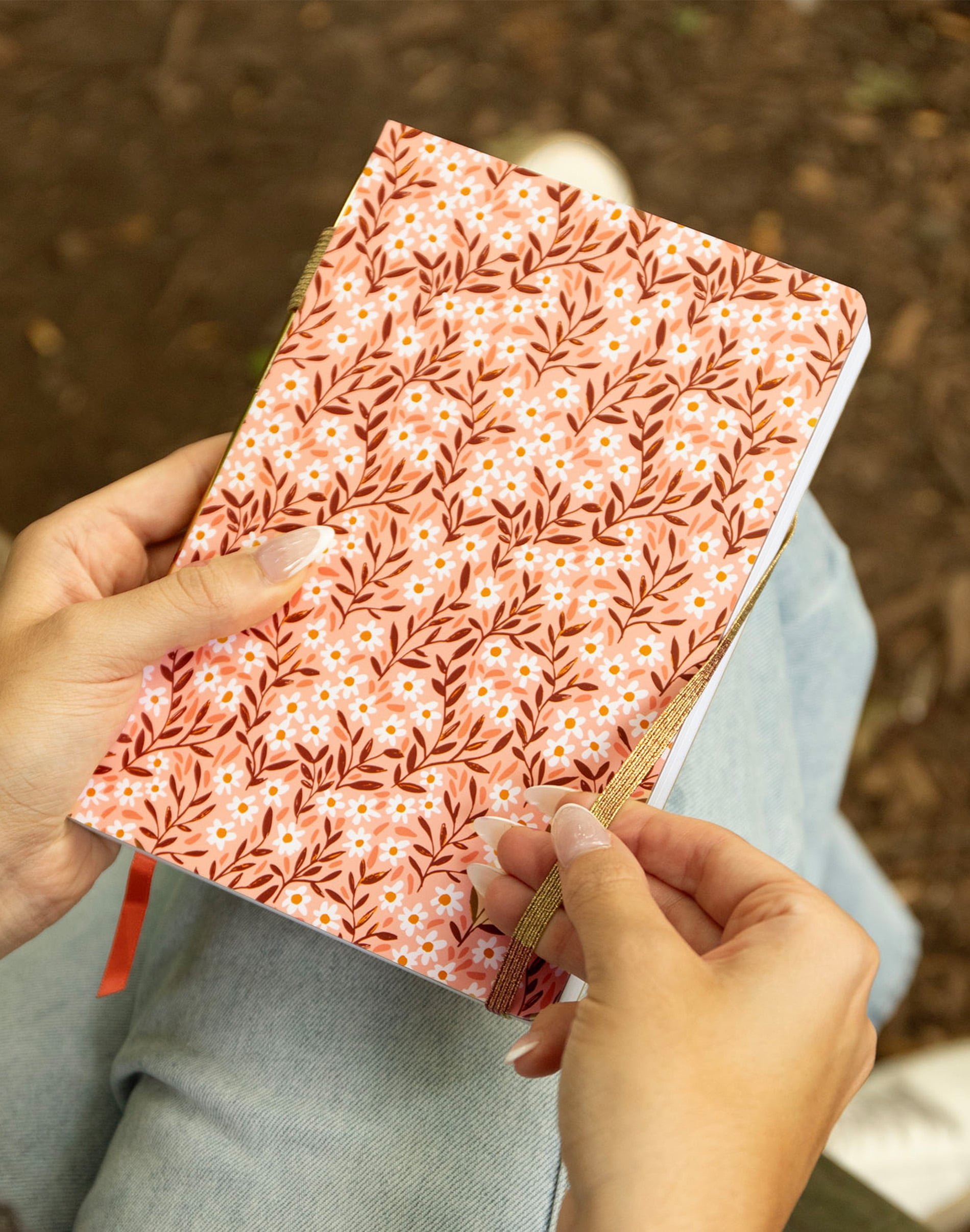 Pink Daisy Lay Flat Journal - 1canoe2