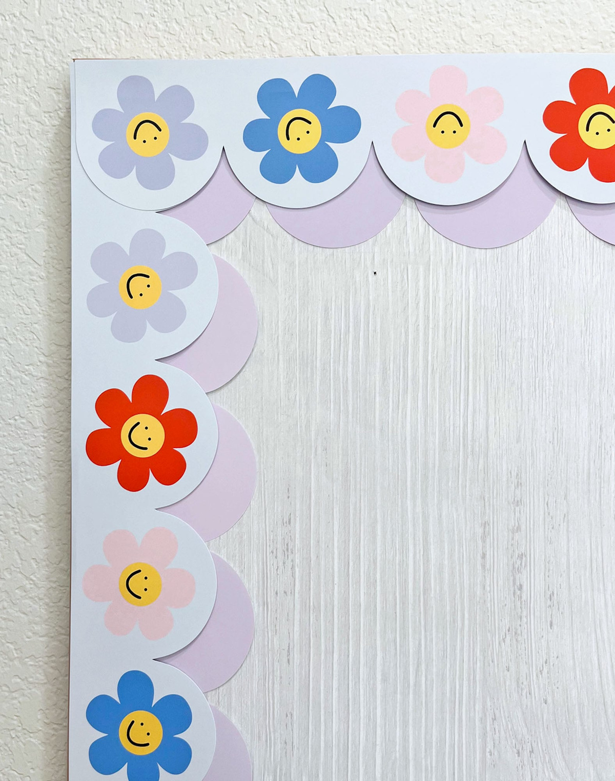 Scalloped Blooming Daisies Bulletin Board - Callie Danielle Shop